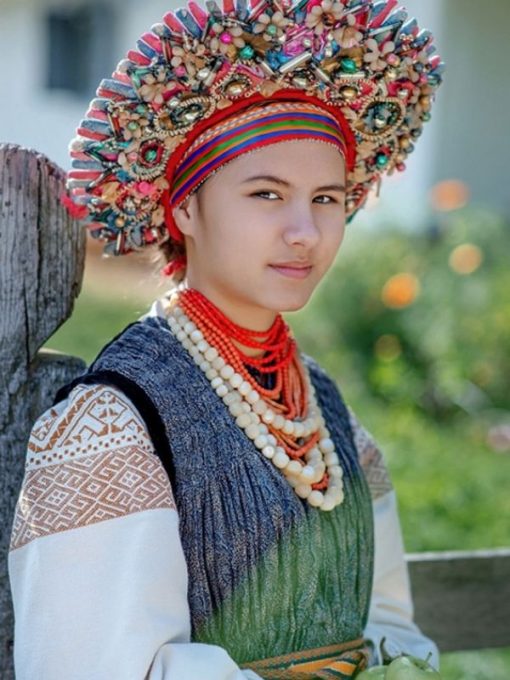 Ukrayna Yöresel Kıyafetleri ve Halk Oyunları Nelerdir? - BlogLabs 2025